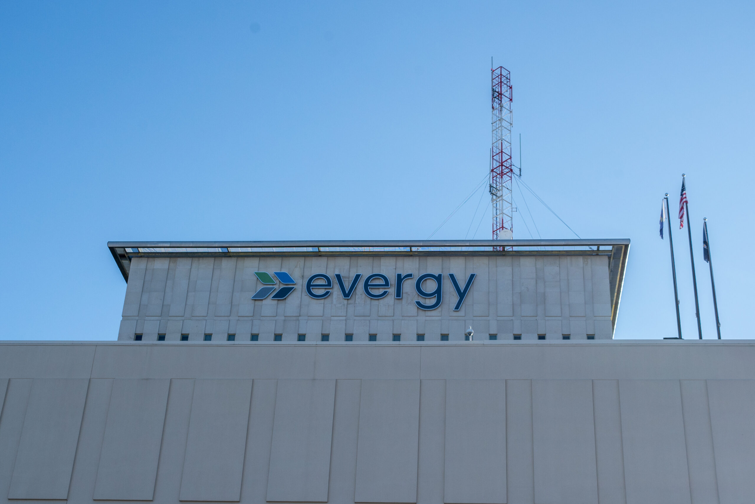 Evergy Chairman to Retire, CEO David Campbell to Assume Role in May ...