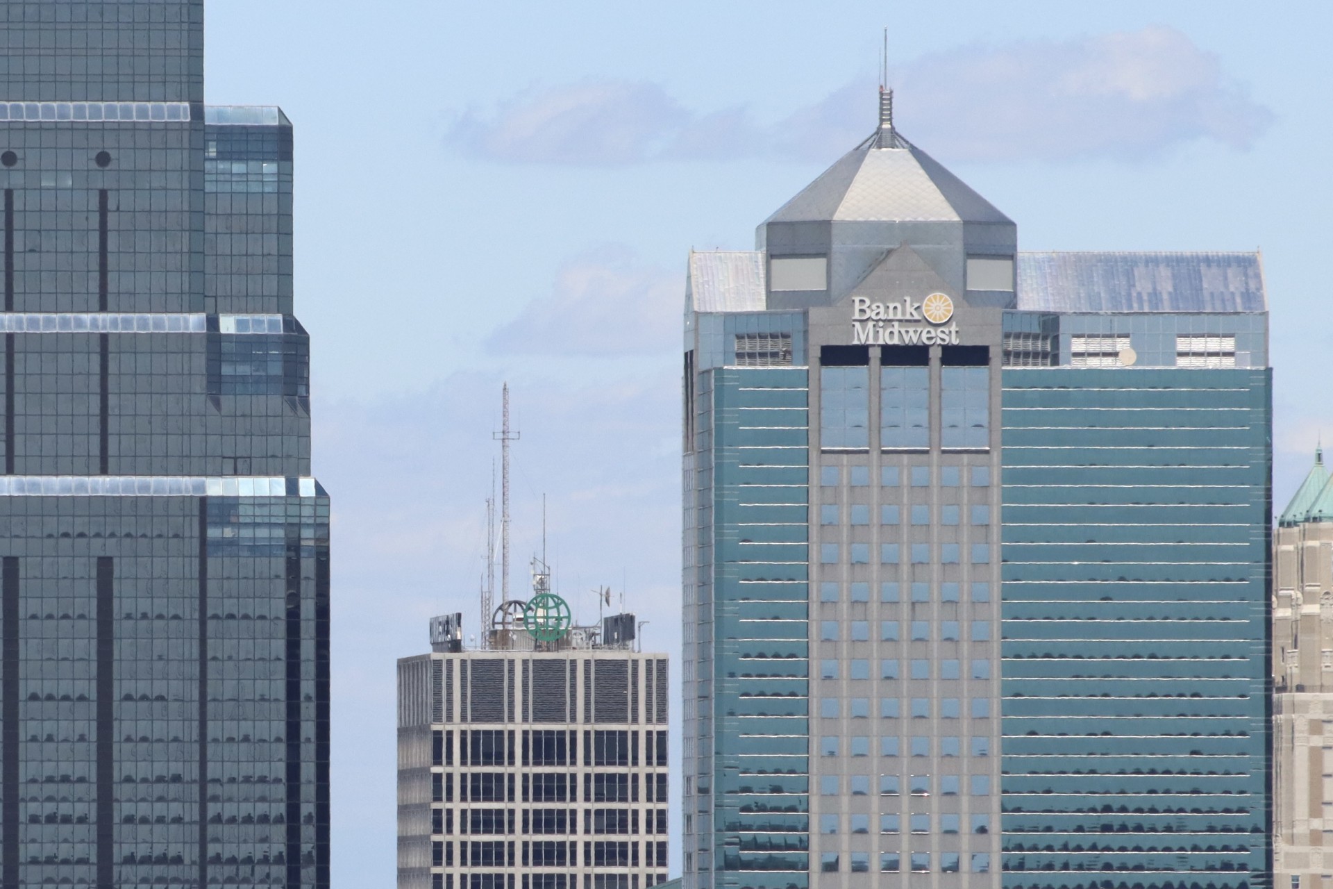 Ingram'sNational Bank Holdings Enters $369M Merger, Bank Midwest to ...